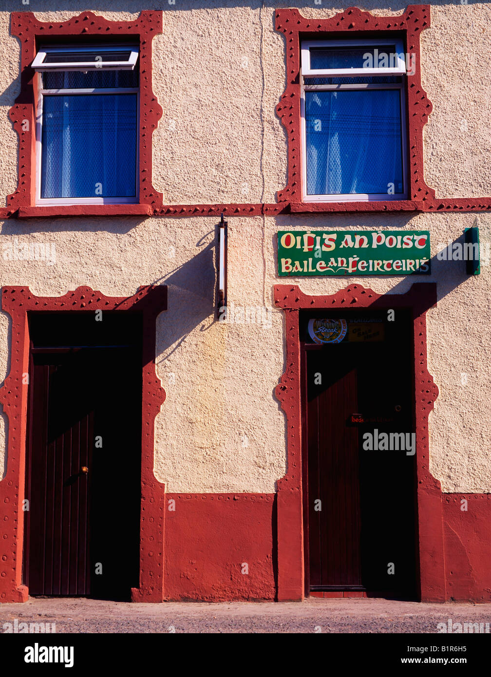 Shop front, Ballyferriter, Dingle Peninsula, Co Kerry, Ireland Stock ...