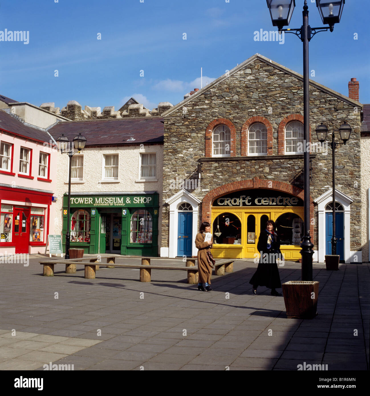 County londonderry village hi-res stock photography and images - Alamy
