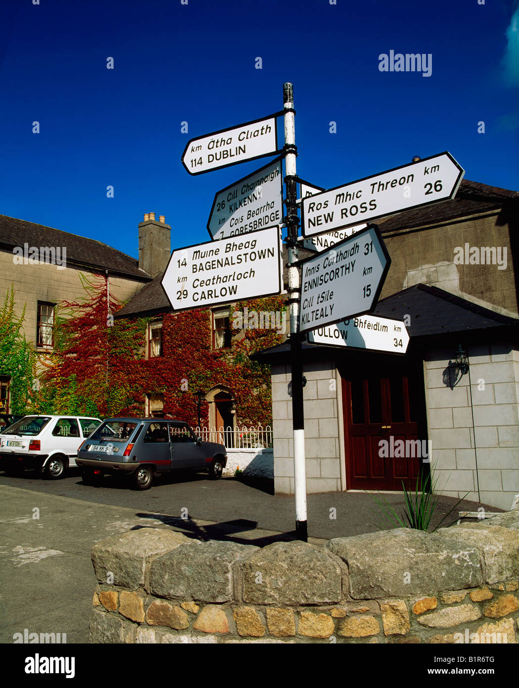 Rural road signs in borris hi-res stock photography and images - Alamy