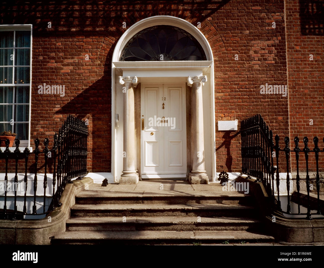 Dublin, Co Dublin, Ireland, Georgian Doorway in Merrion Square Stock ...
