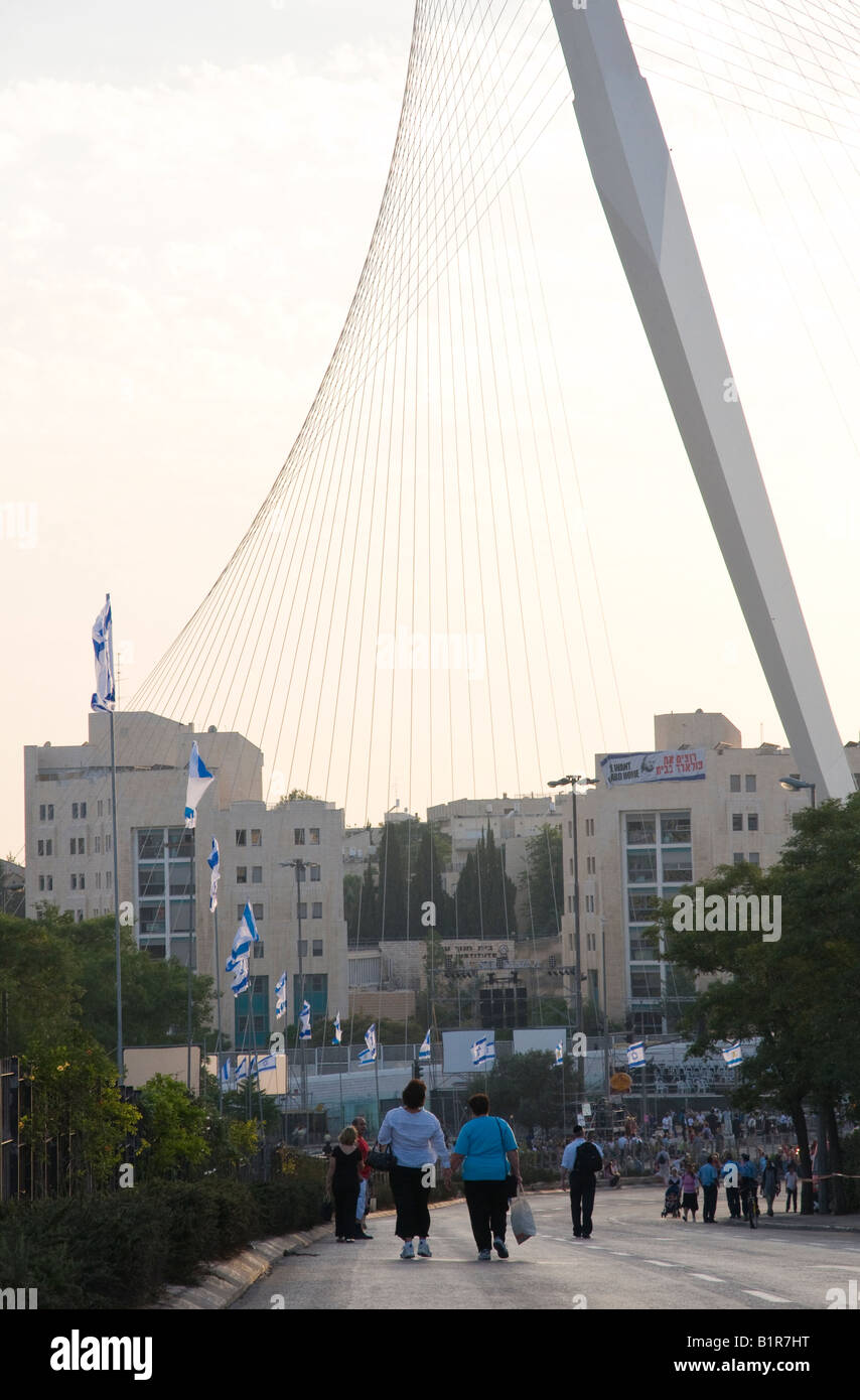 Israel Jerusalem String Bridge at the entrance to the city designed by ...