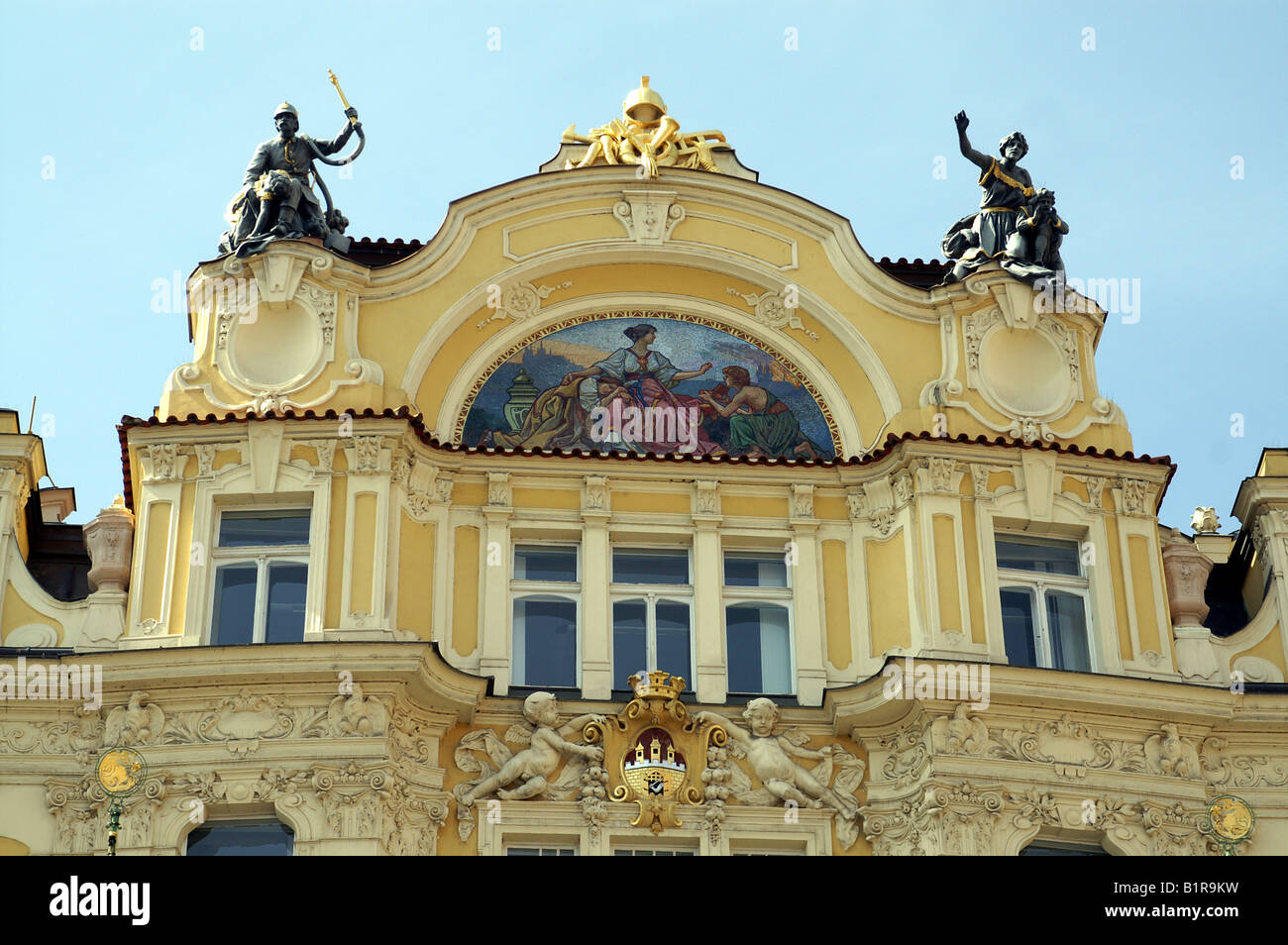 Upper façade on Ministry of local development in art nouveau building ...