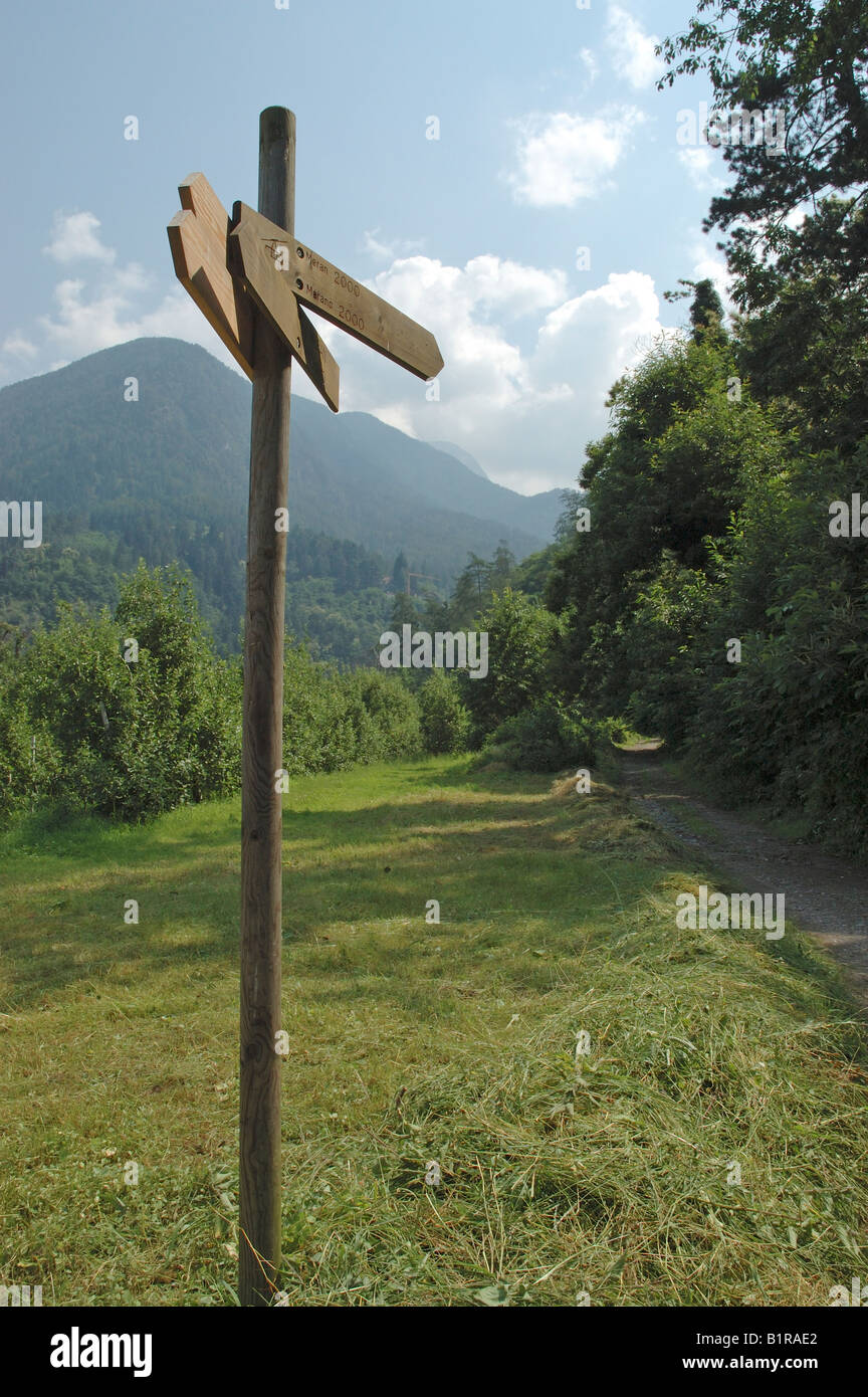 Rural Signpost High Resolution Stock Photography and Images - Alamy