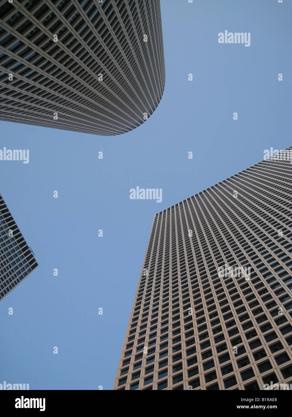 Israel tel aviv azrieli vertical hi-res stock photography and images ...