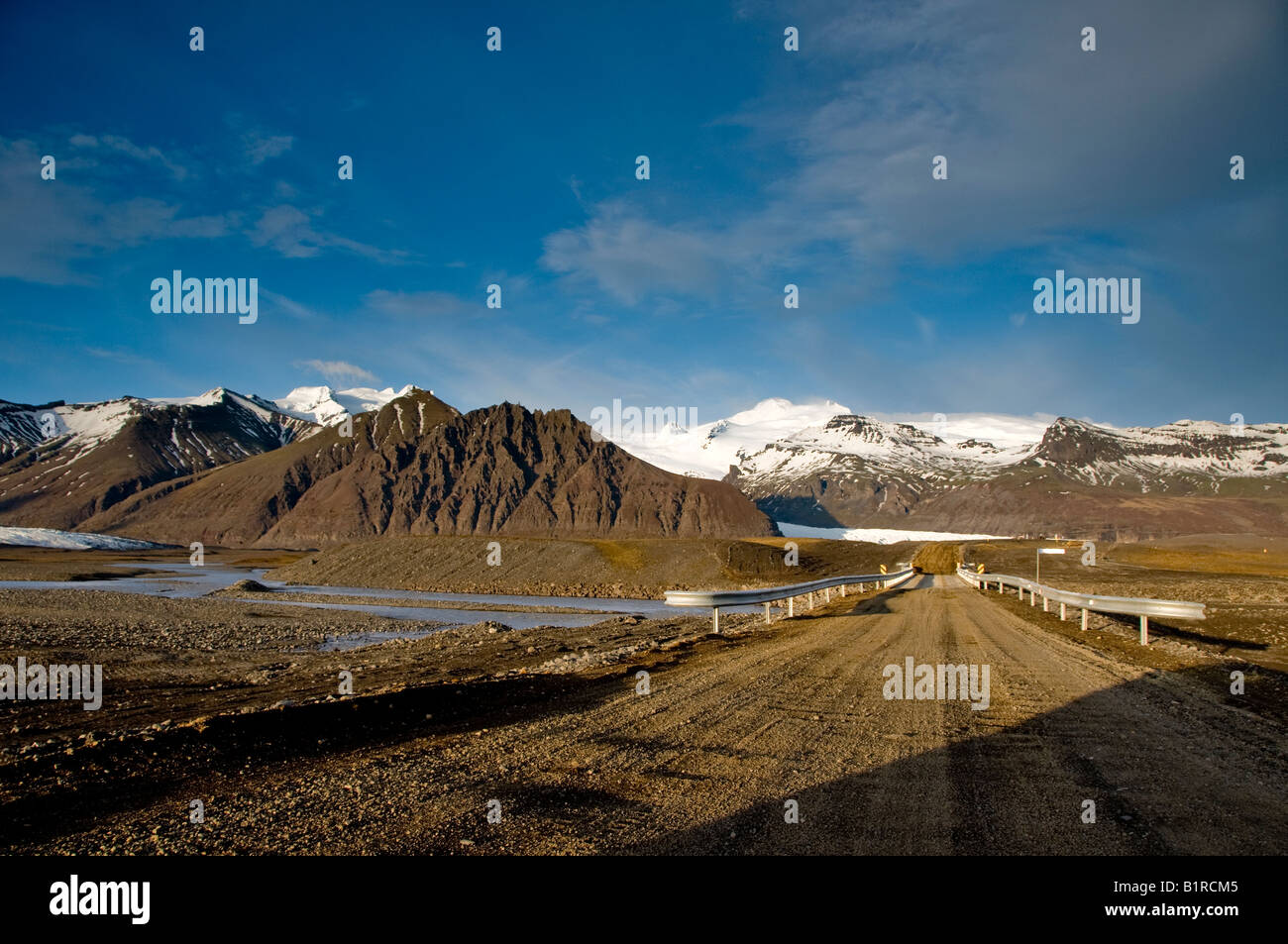 Snow covered Hafrafell mountain. Skaftafell National Park. Iceland ...