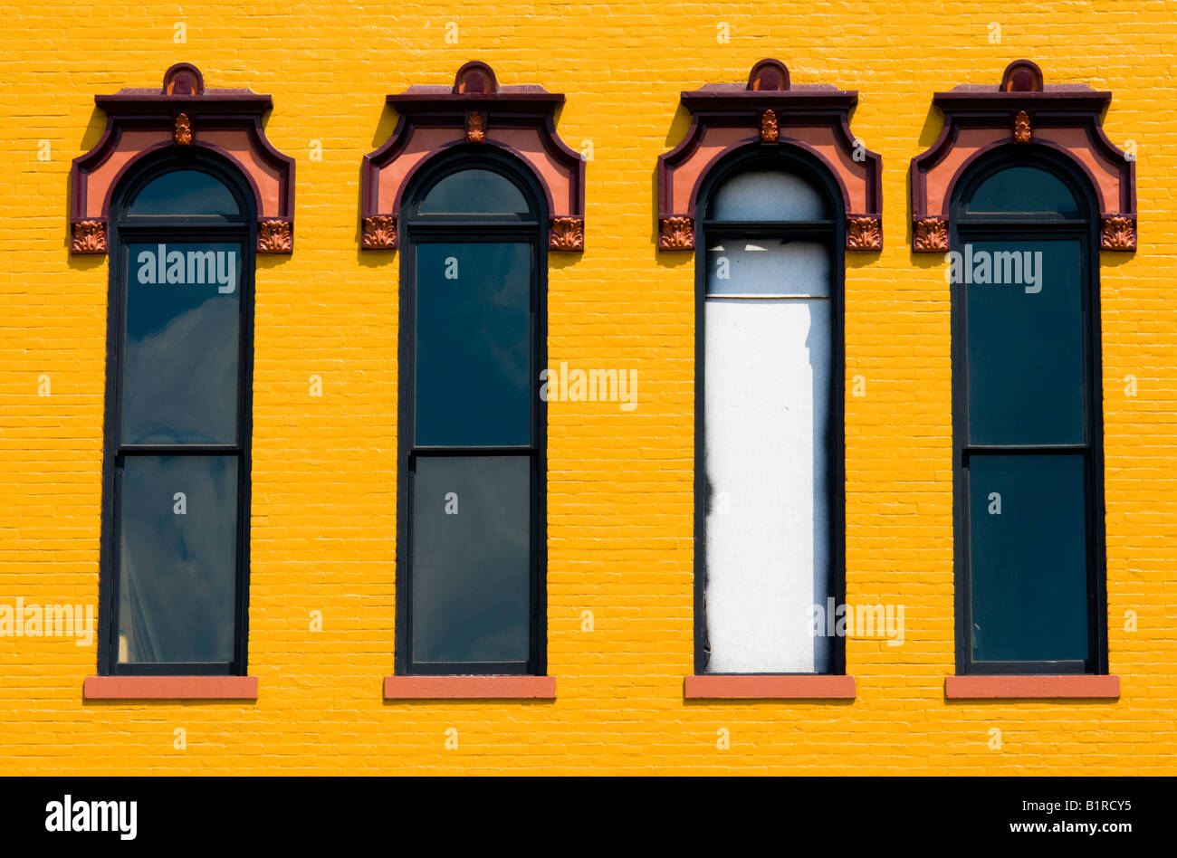 Victorian windows hi-res stock photography and images - Alamy