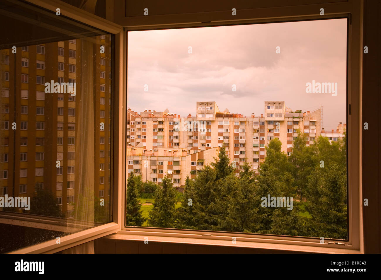 The sixth floor window hi-res stock photography and images - Alamy
