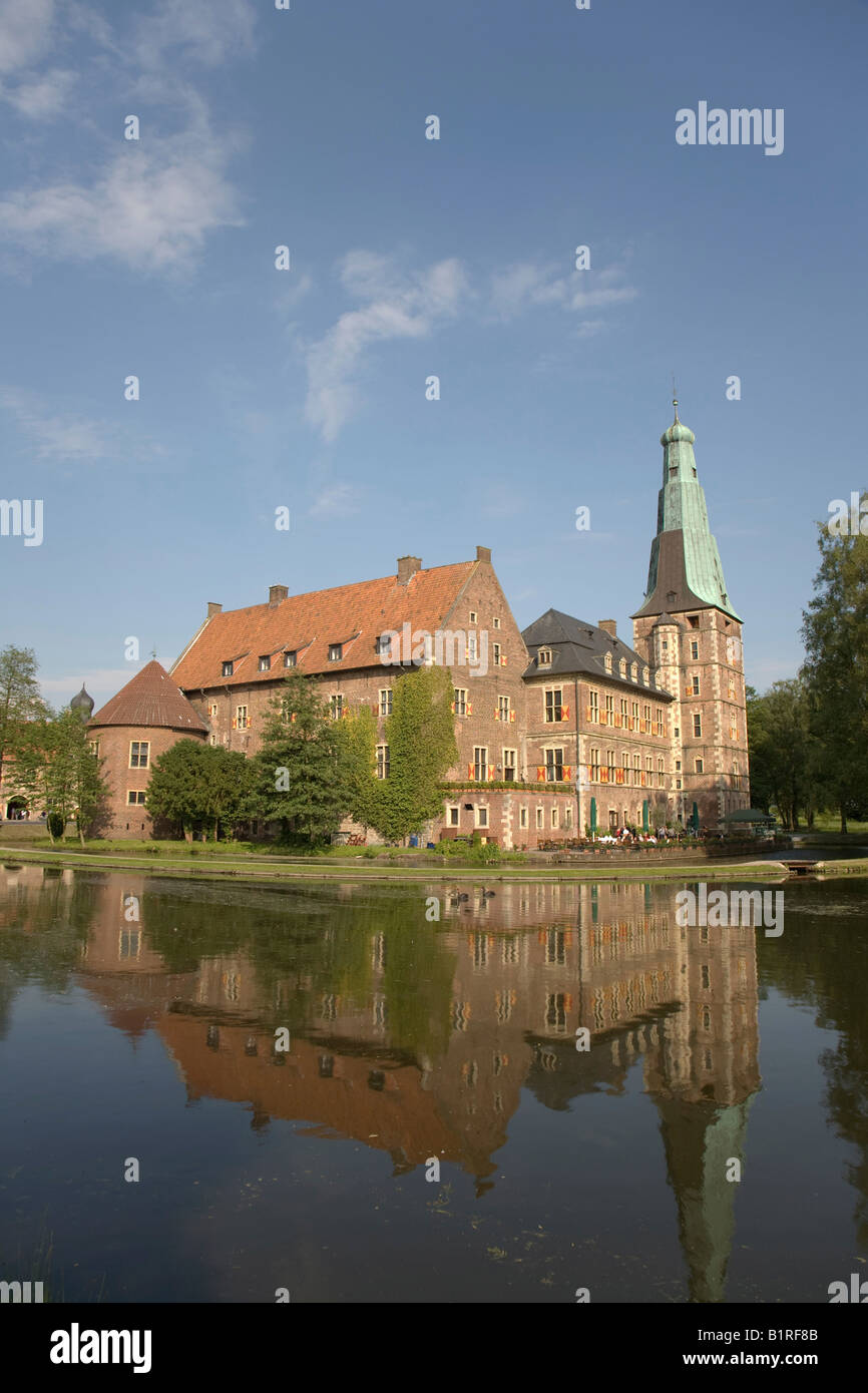 Raesfeld Moated Castle, 17th century, Raesfeld, Muensterland, North ...