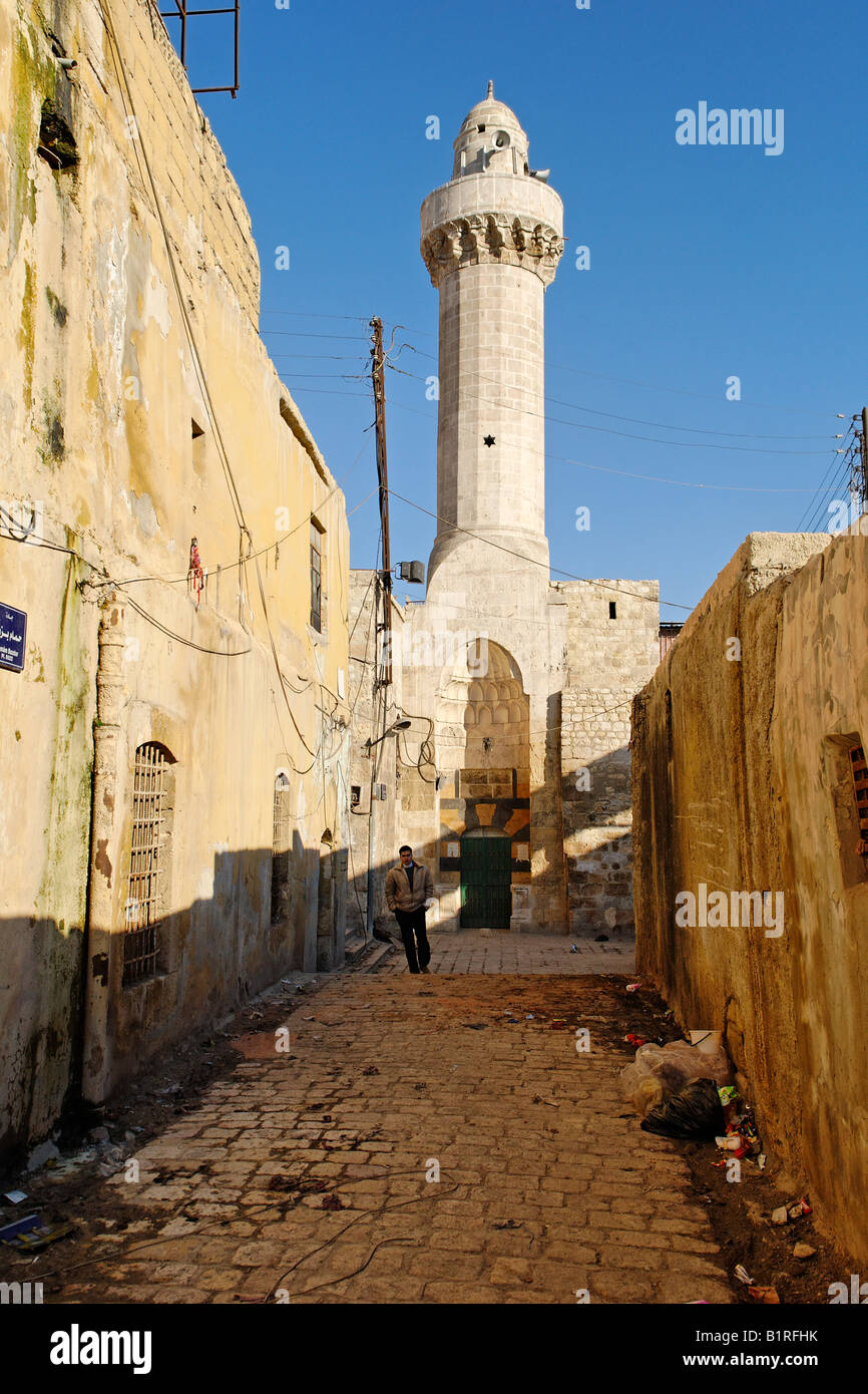 Historical Mosque in the souk, Aleppo bazaar, UNESCO world heritage ...