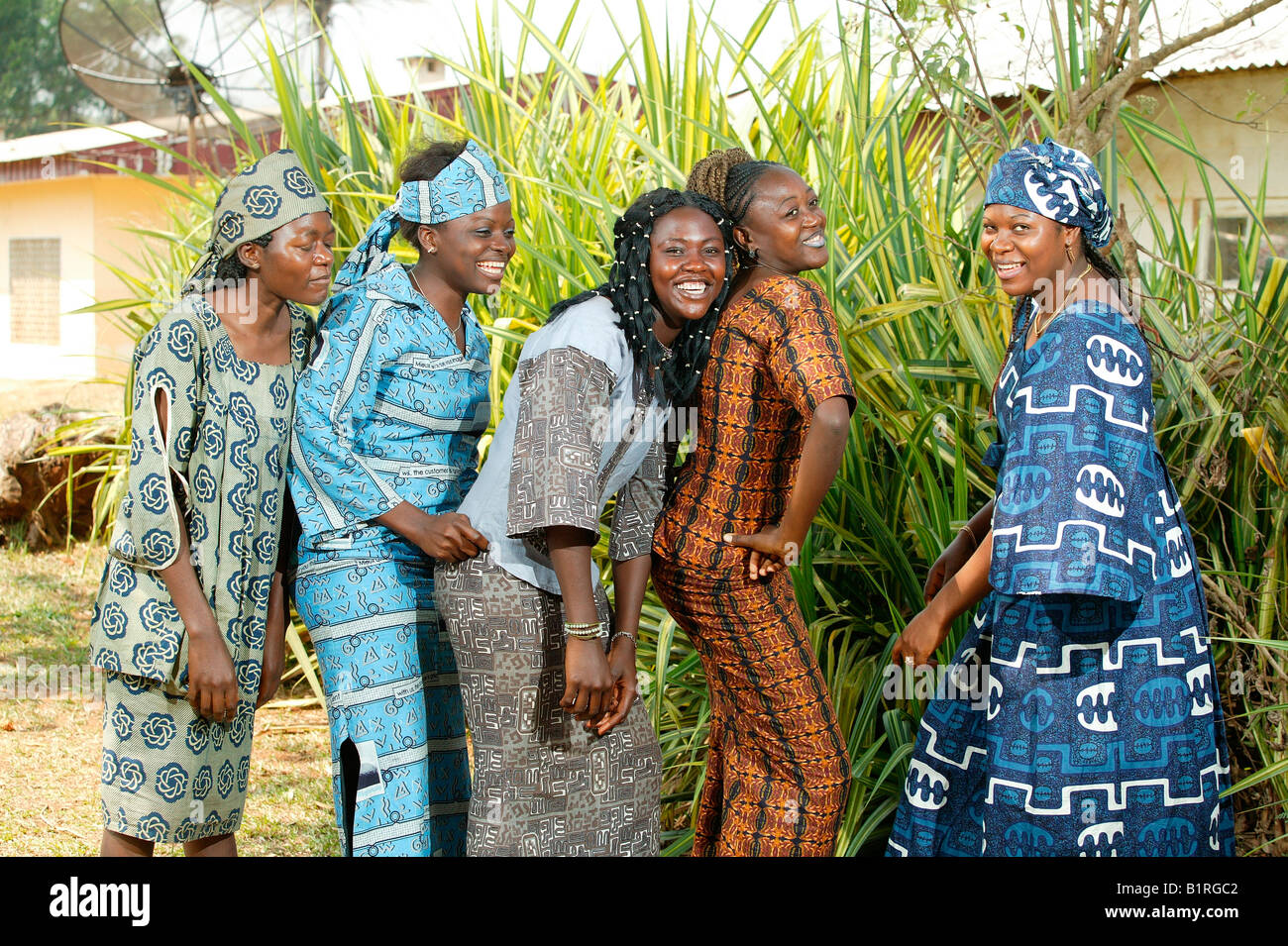 Tailors and seamstresses of an HIV help group modelling self-made ...