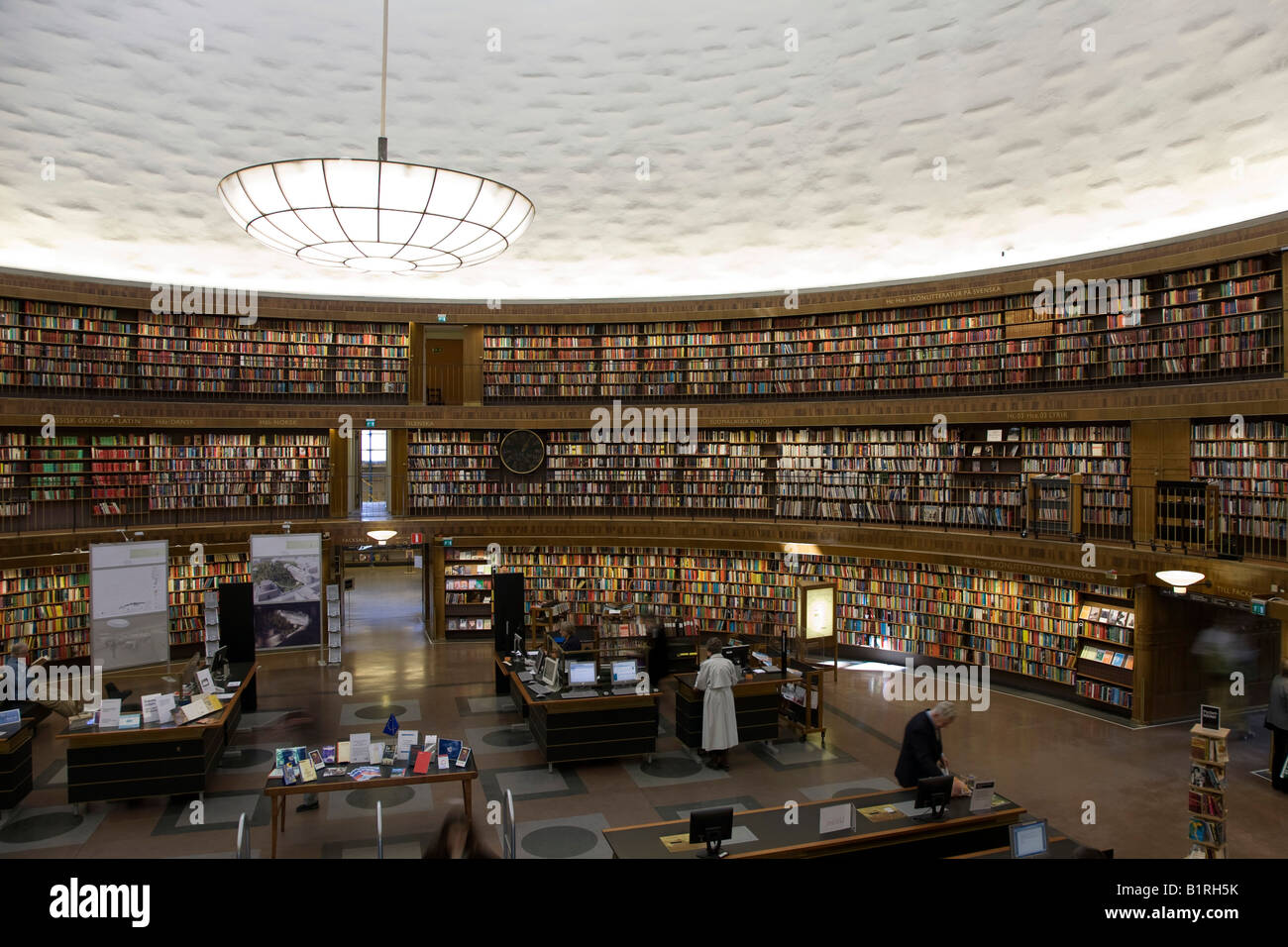 Buchregale hi-res stock photography and images - Alamy