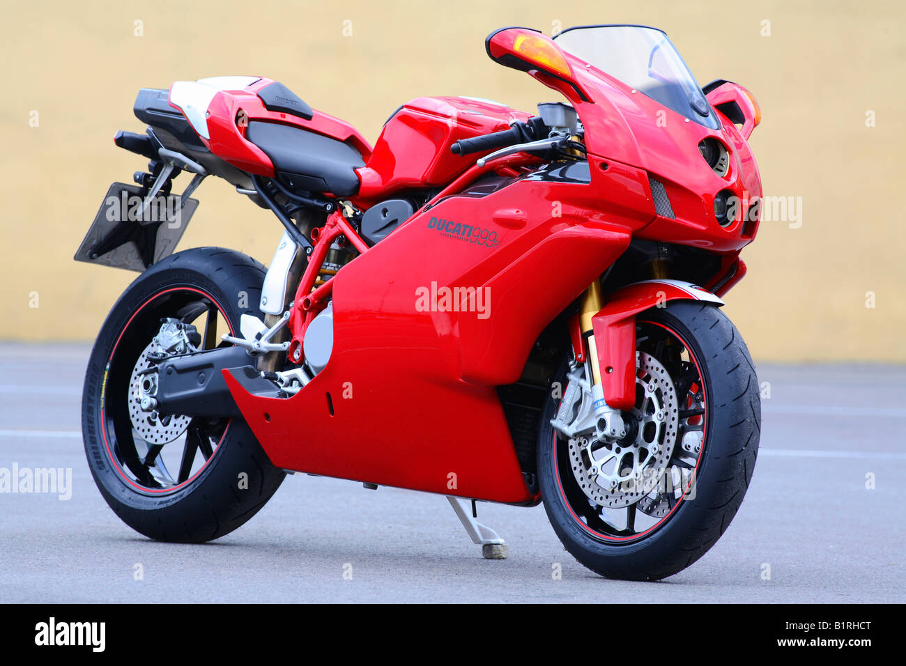 Motorbike Ducati 999R Stock Photo - Alamy