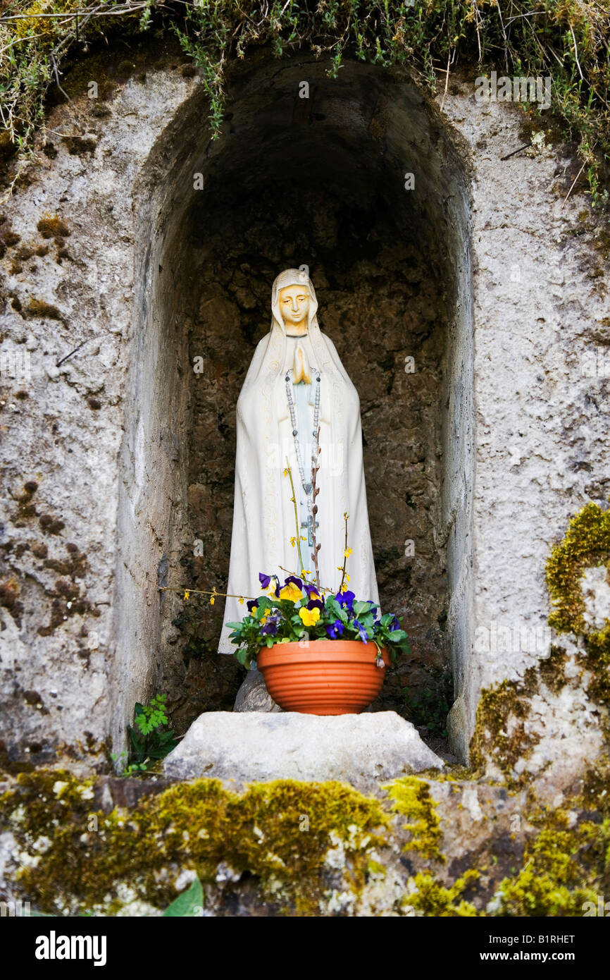 Statue virgin mary shrine in hi-res stock photography and images - Alamy
