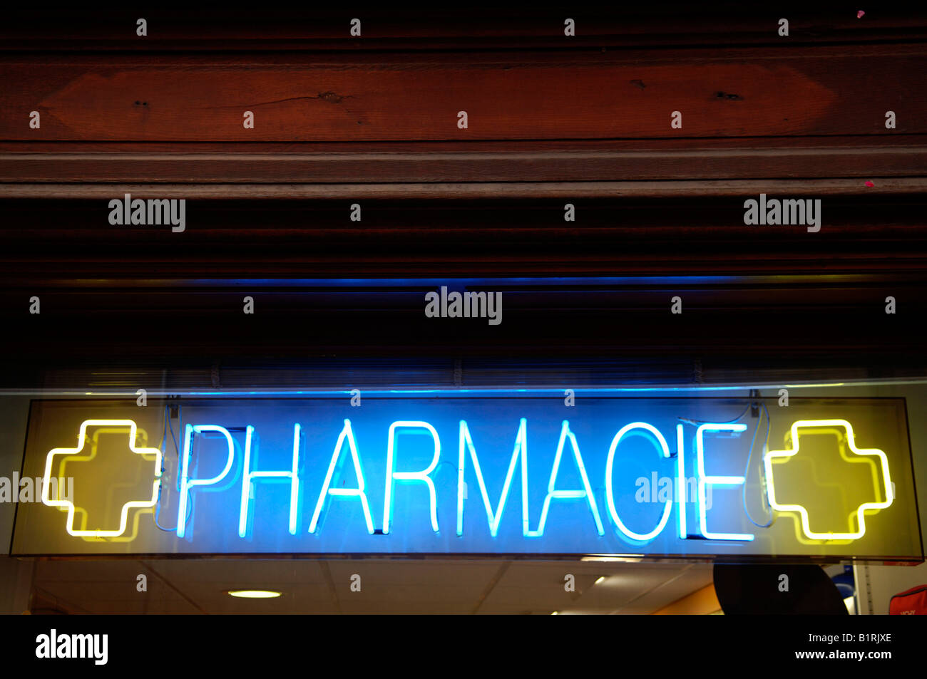 Pharmacie pharmacy chemists shop hi-res stock photography and images ...