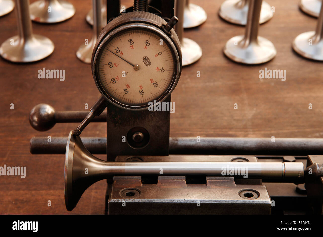 Car engine valve hi-res stock photography and images - Alamy