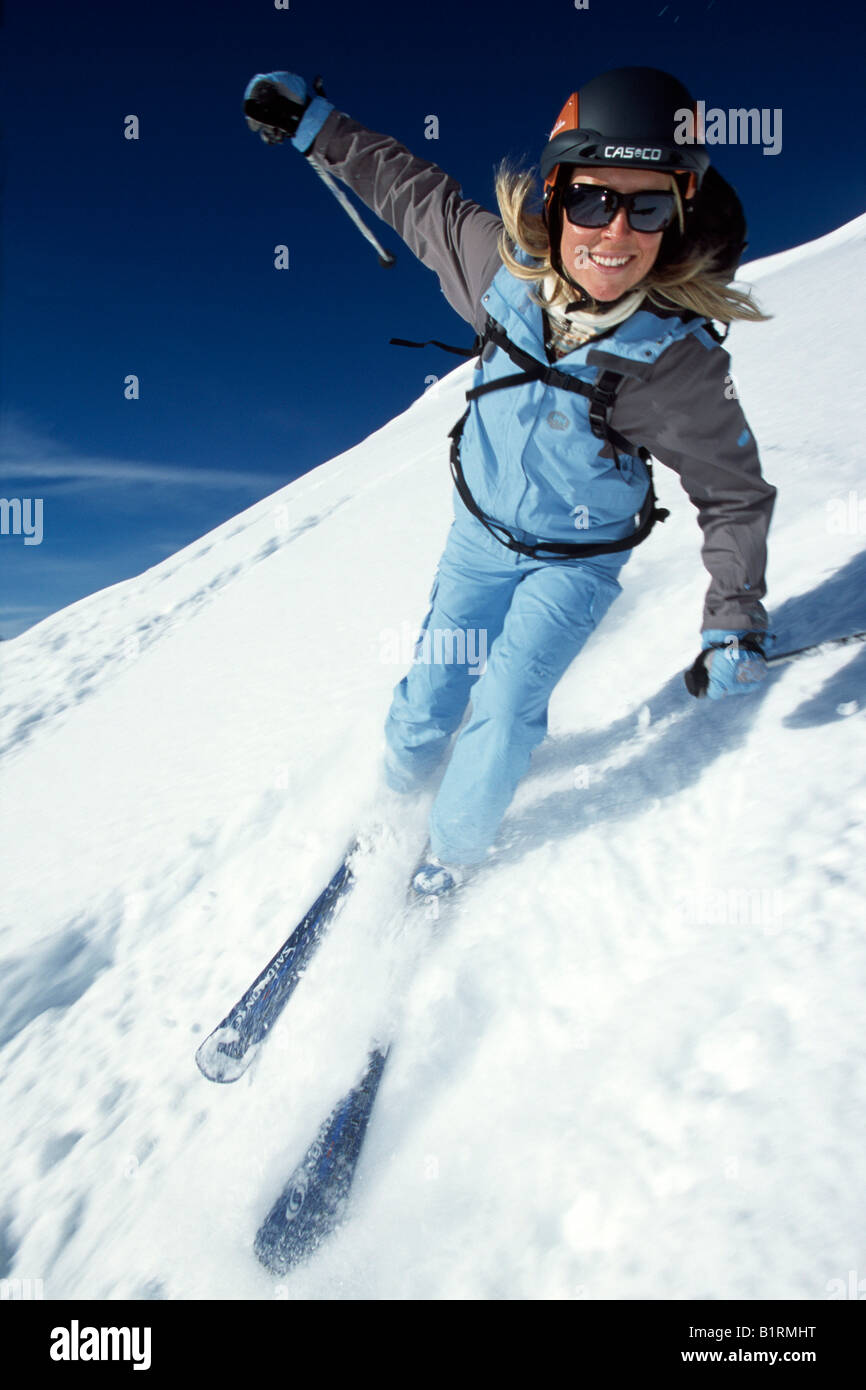 Skiing alps hi-res stock photography and images - Alamy