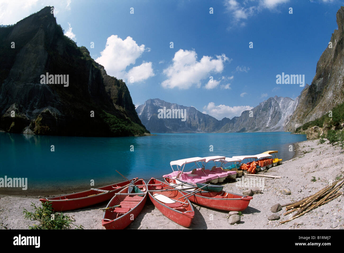 Pinatubo vulcano, Island Luzon, Philippines Stock Photo - Alamy
