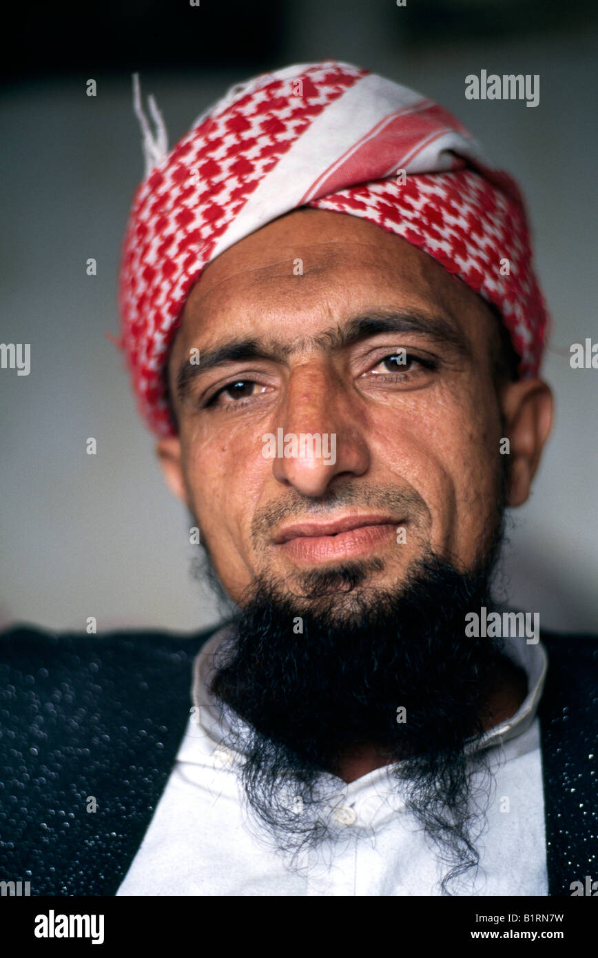 Faces of pakistan hi-res stock photography and images - Alamy