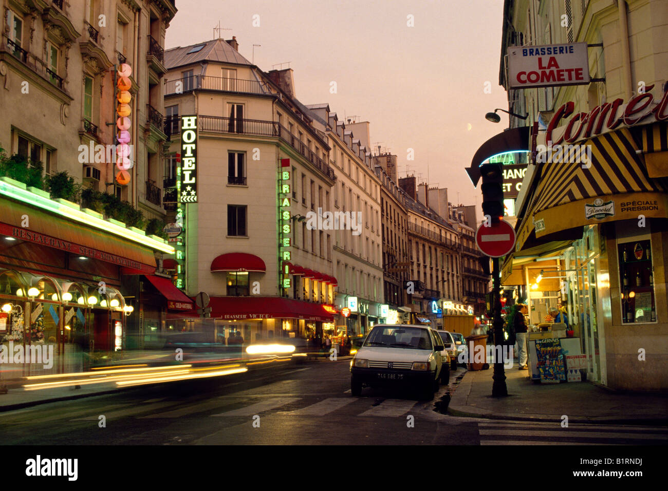 Straße zentrum paris hi-res stock photography and images - Alamy
