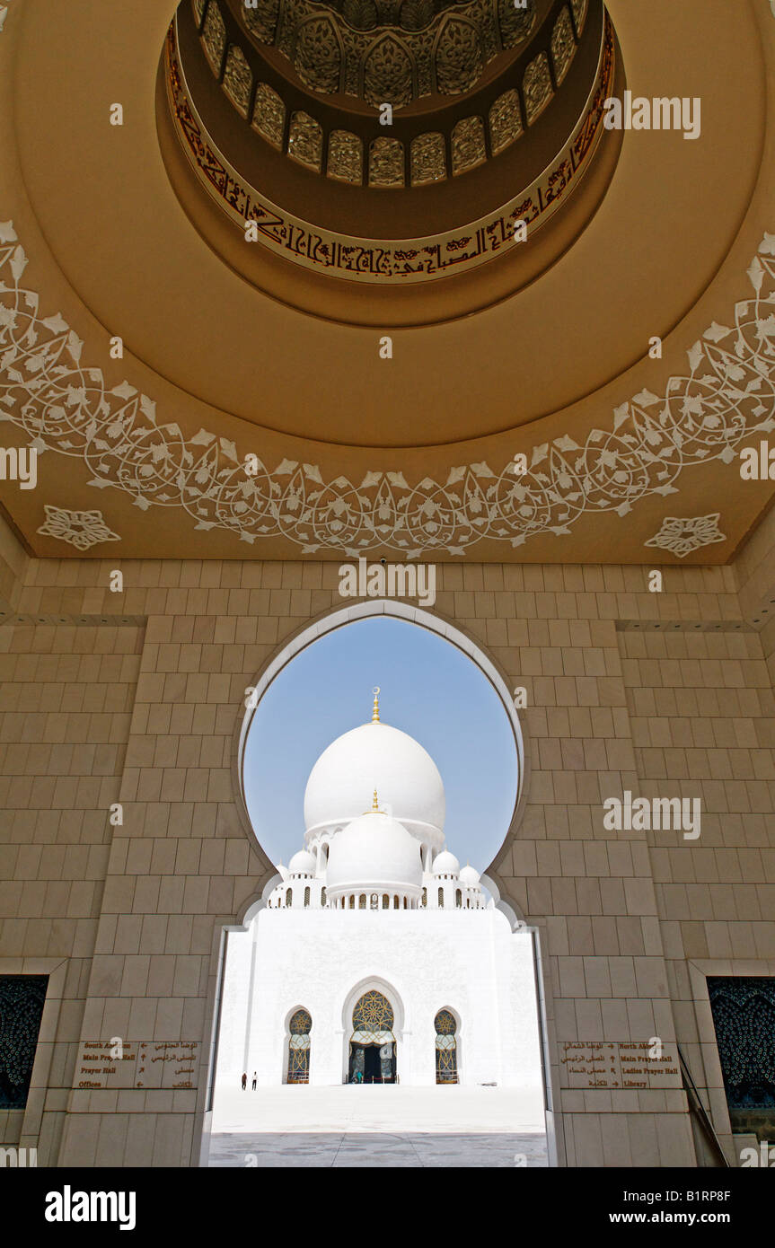 Sheikh Zayed bin Sultan Al Nahjan Mosque, Grand Mosque, third largest ...