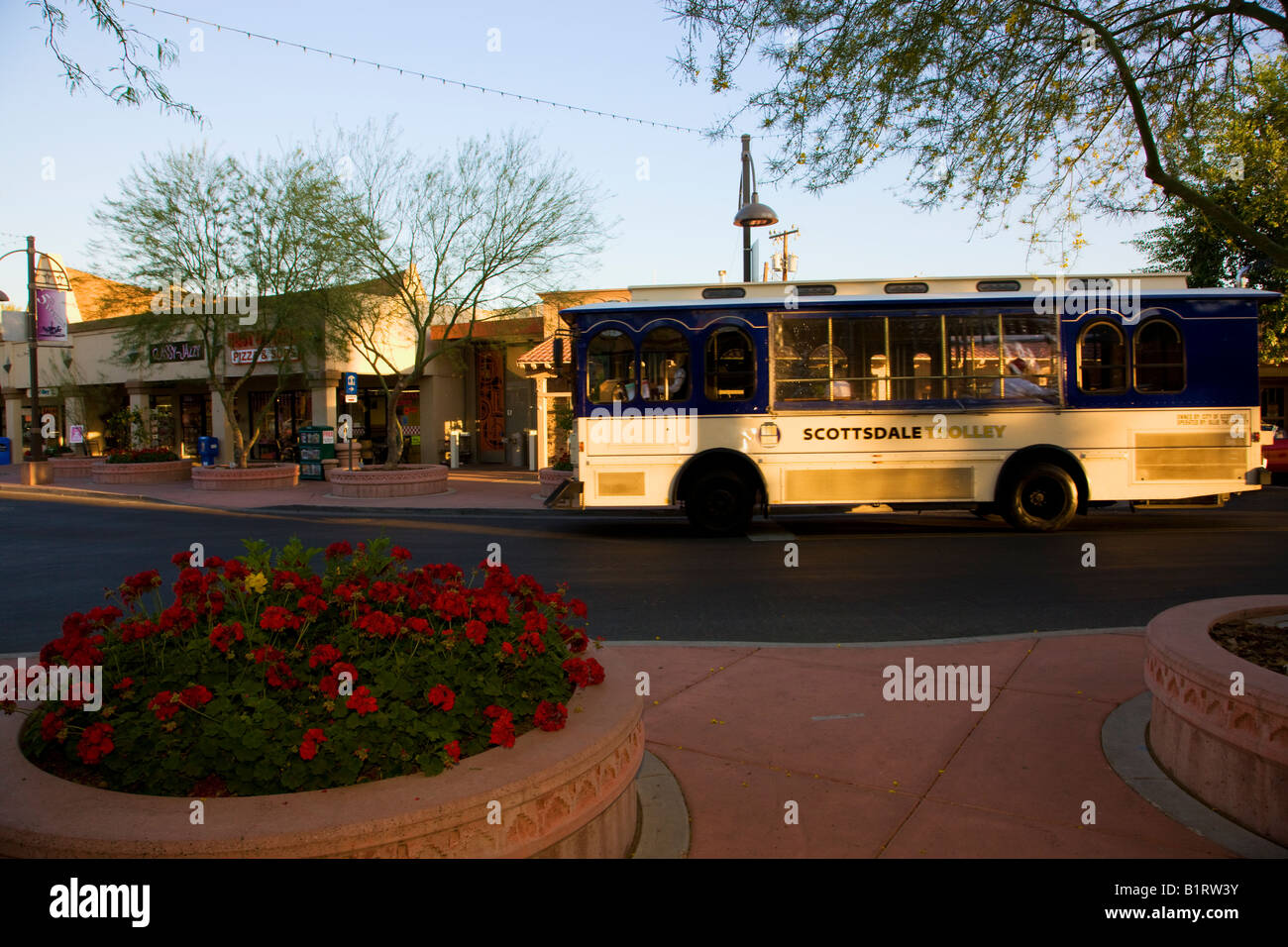 Downtown bus hi-res stock photography and images - Alamy