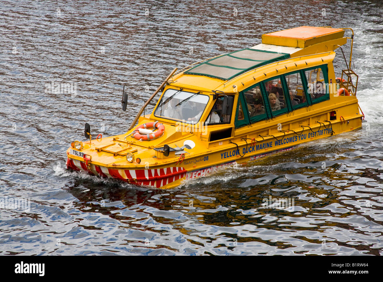 The Yellow Duck Marine - tourist tours of the Docks. Albert Docks ...