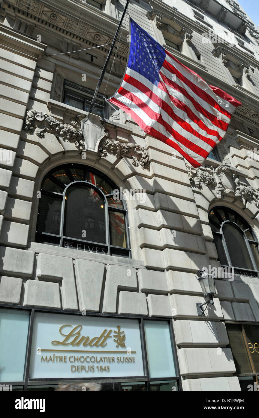 Lindt & Spruengli, international chocolatier, Manhattan, New York City ...