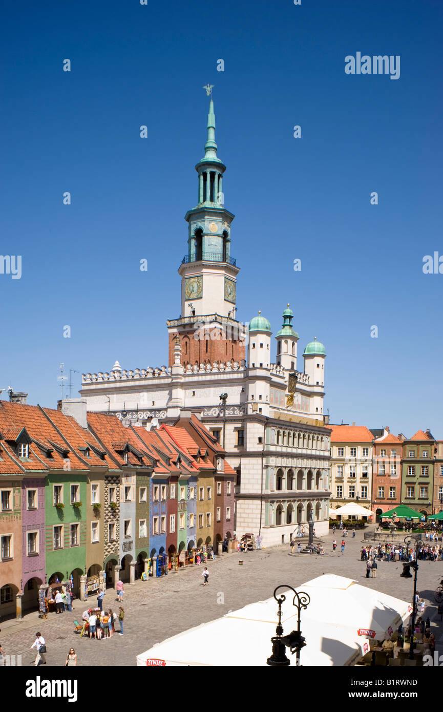 Town Hall and houses in Old Town Poznan Poland Stock Photo - Alamy