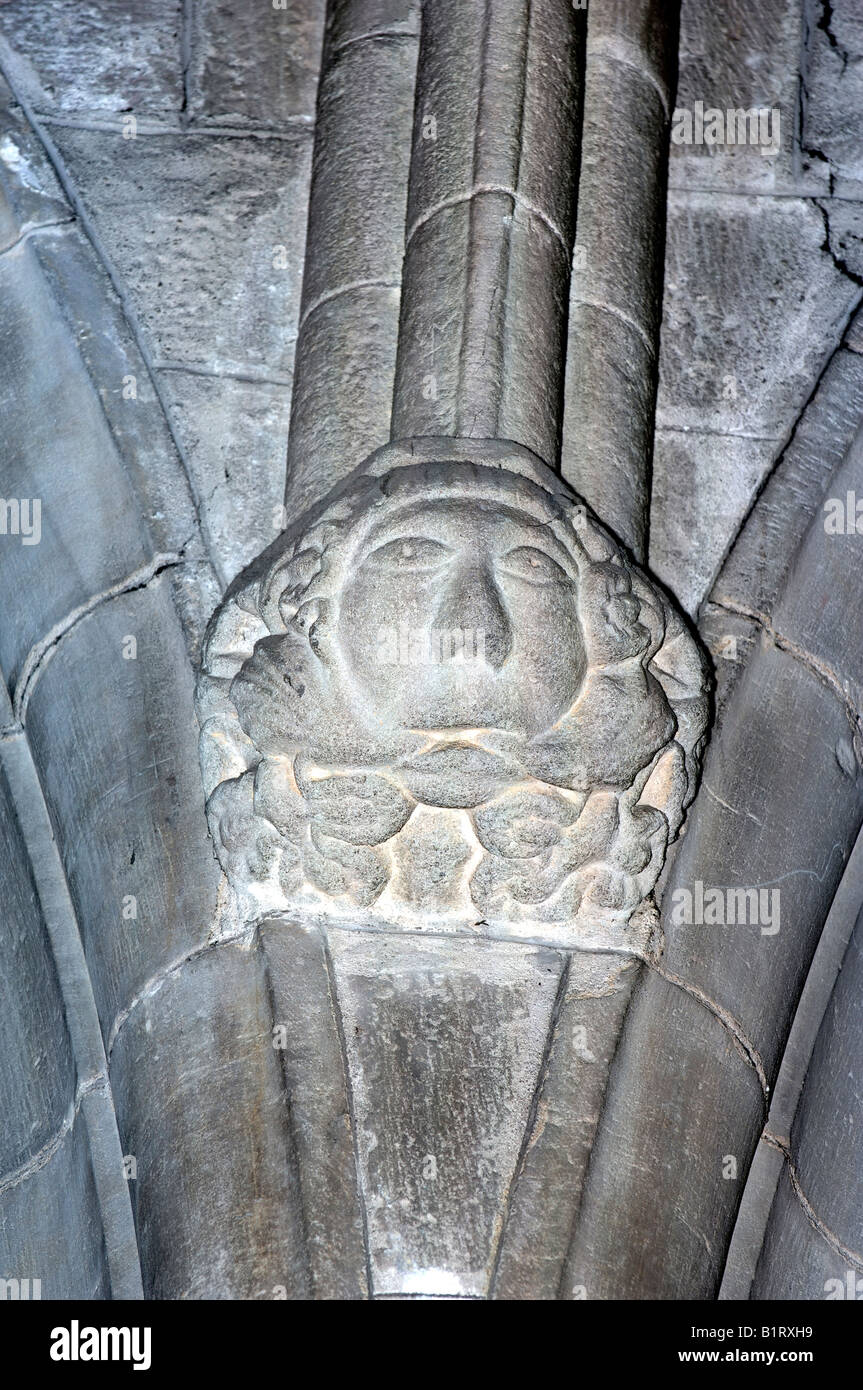 Green man carving foliate hi-res stock photography and images - Alamy
