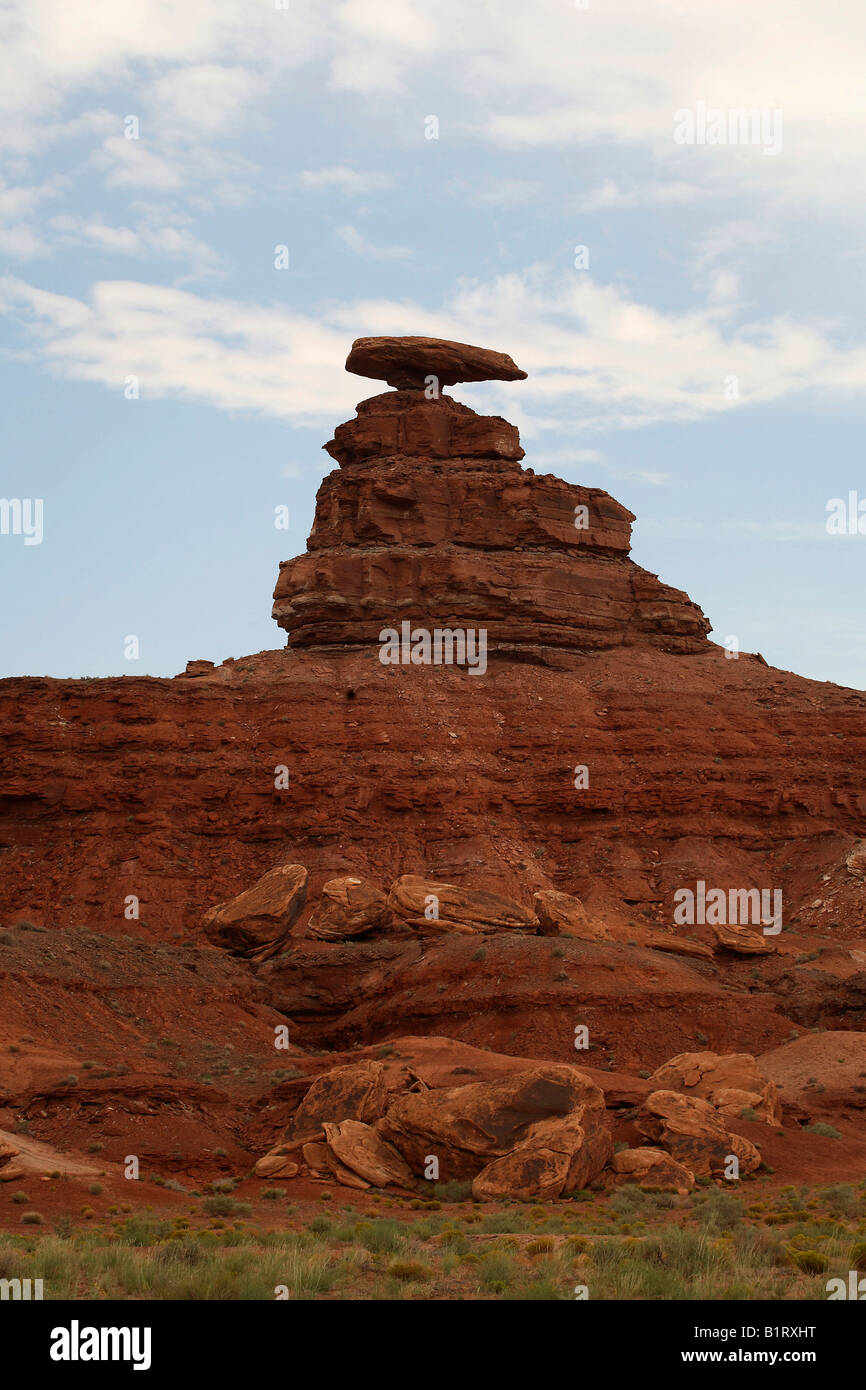 Mexican Hat rock formation, Utah, USA Stock Photo - Alamy