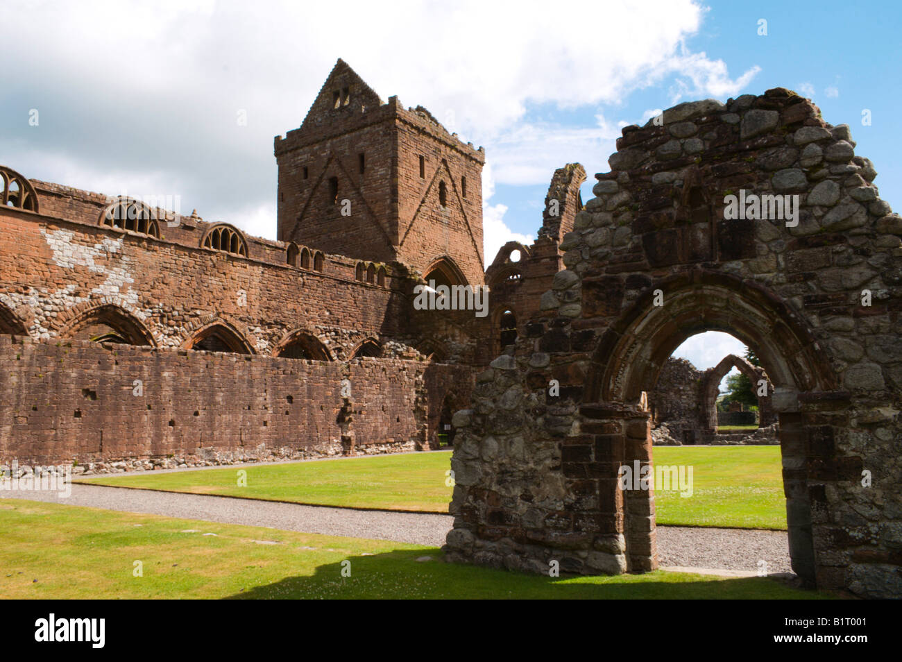Sweetheart Abbey, near Dumfries, Dumfries and Galloway Region, Scotland ...