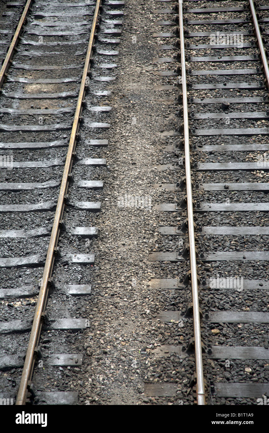 PARALLEL TWIN RAILWAY TRACKS Stock Photo - Alamy