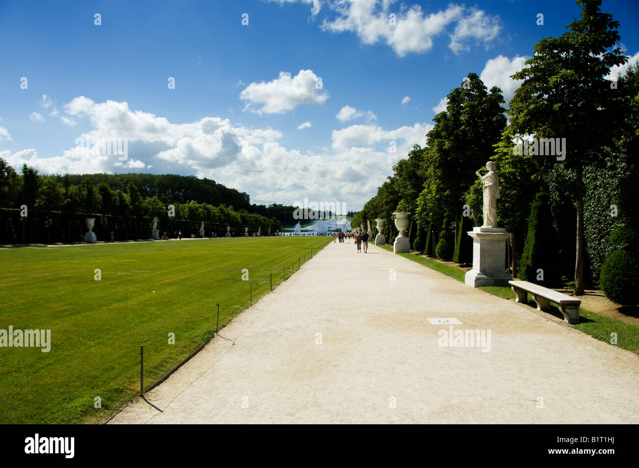 the great perspective, chateau of versailles, paris, france Stock Photo ...
