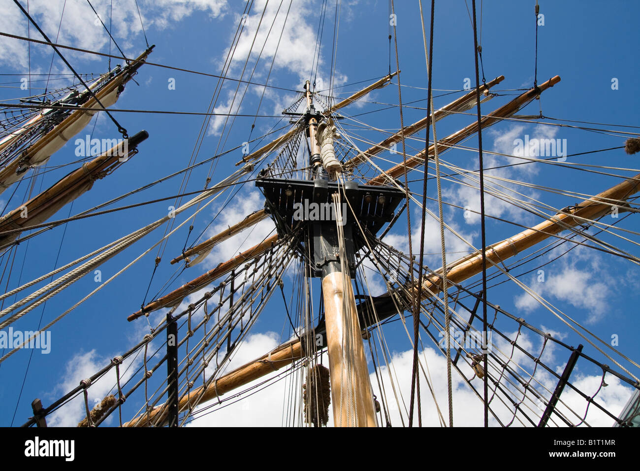 Mast Ship Stock Photos & Mast Ship Stock Images - Alamy