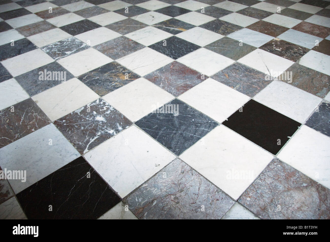 Black white checkerboard marble floor hi-res stock photography and ...