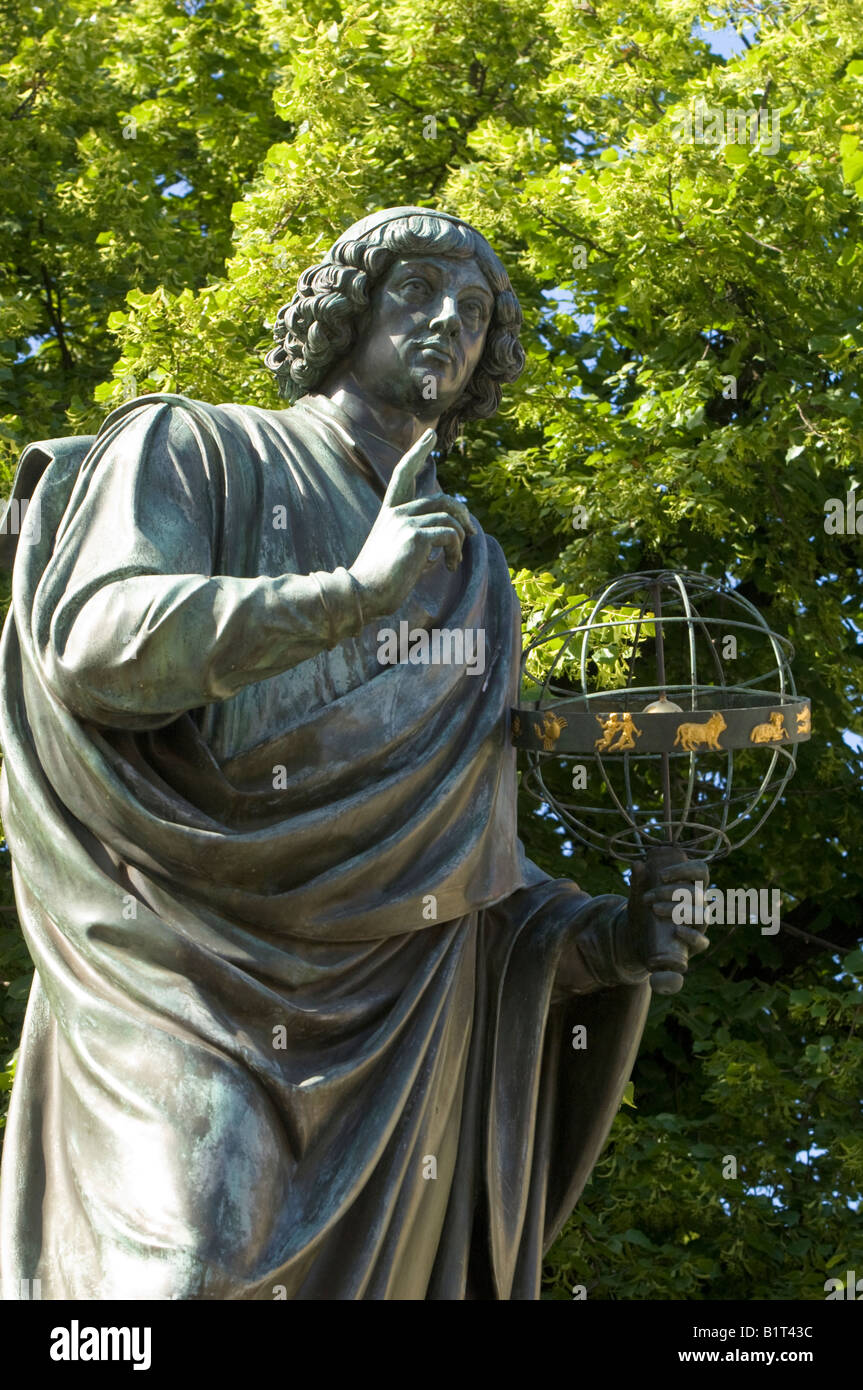 Nicolaus Copernicus Monument in Old Town Torun Poland Stock Photo - Alamy