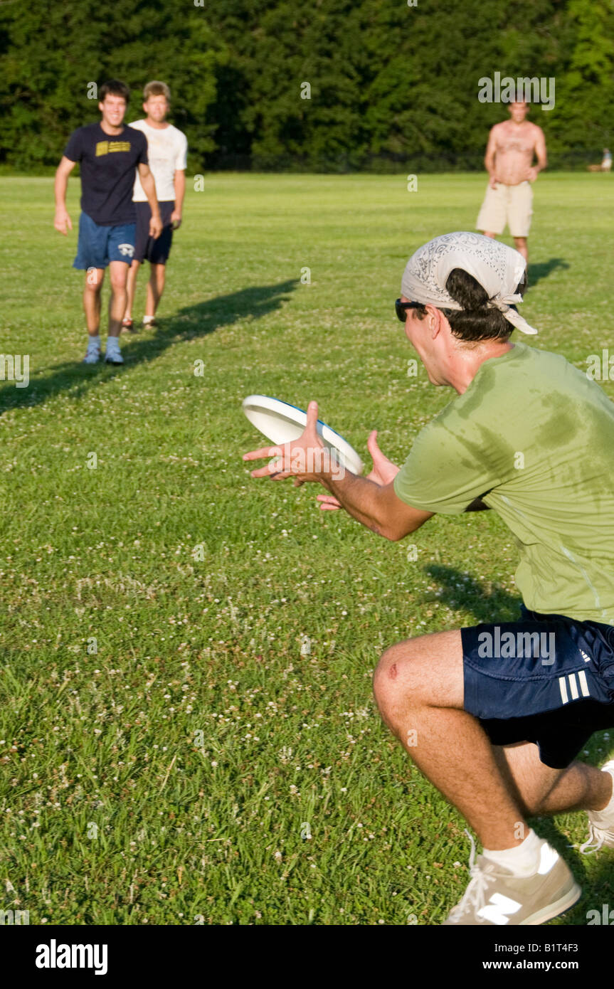 Ultimate frisbee match hi-res stock photography and images - Alamy
