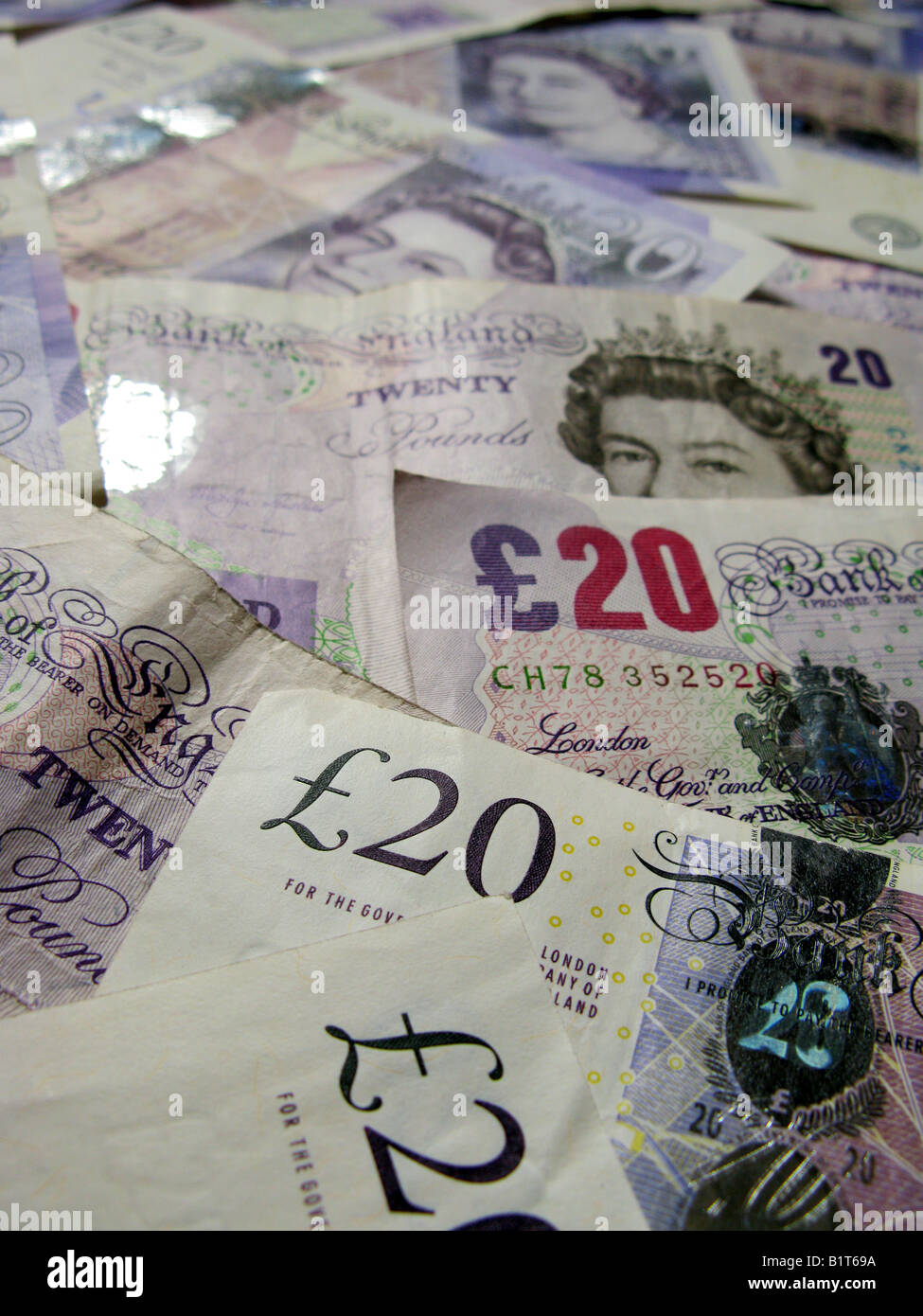 twenty pond notes Stock Photo - Alamy