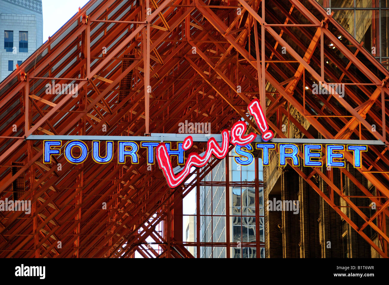 Fourth Street Live restaurant and entertainment district downtown ...