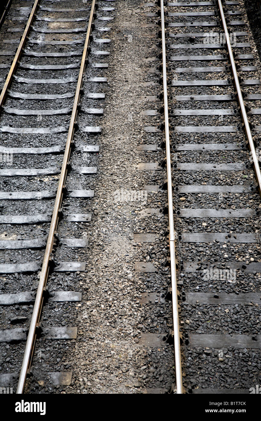 PARALLEL TWIN RAILWAY TRACKS Stock Photo - Alamy