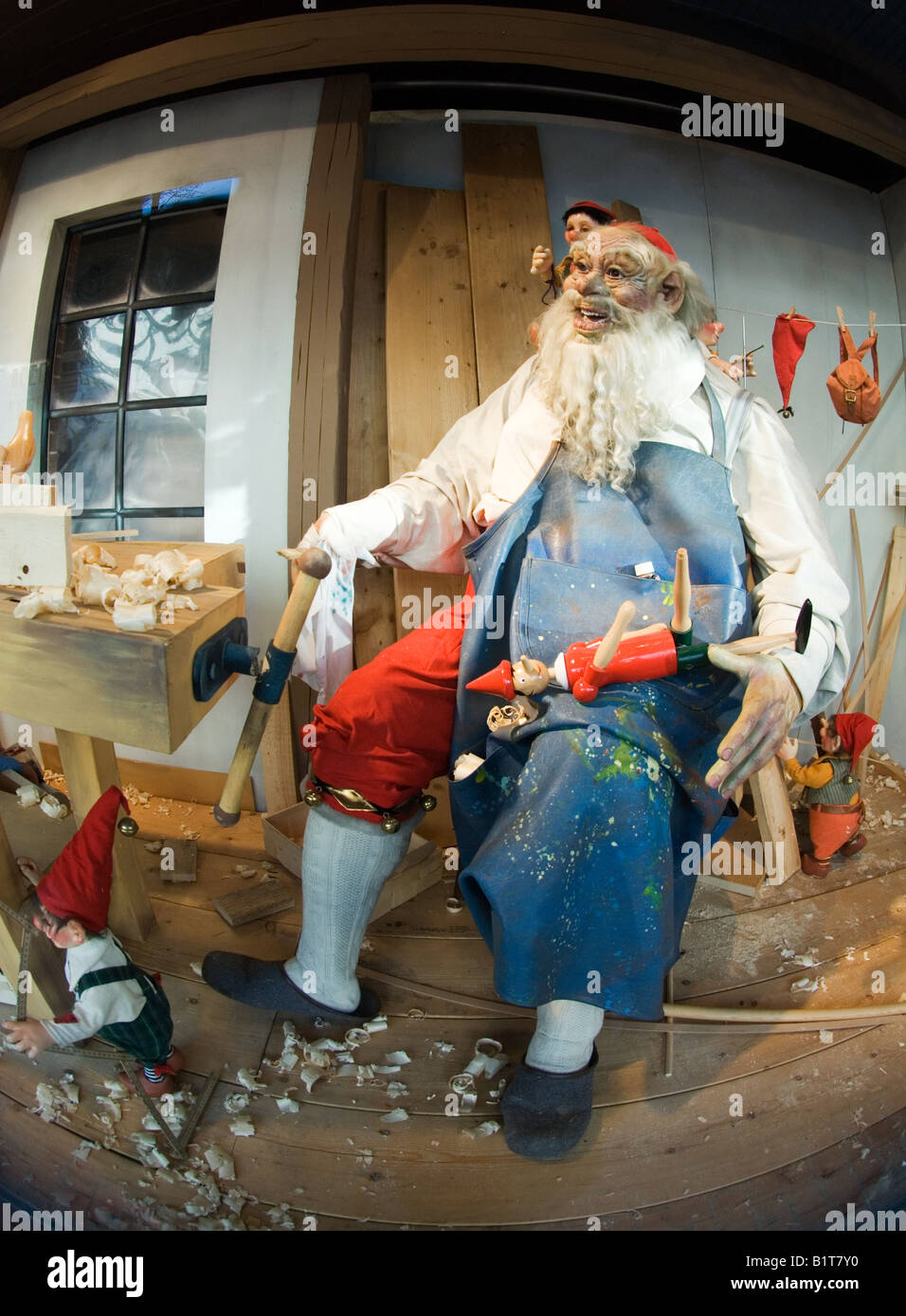 Animated window displays hi-res stock photography and images - Alamy