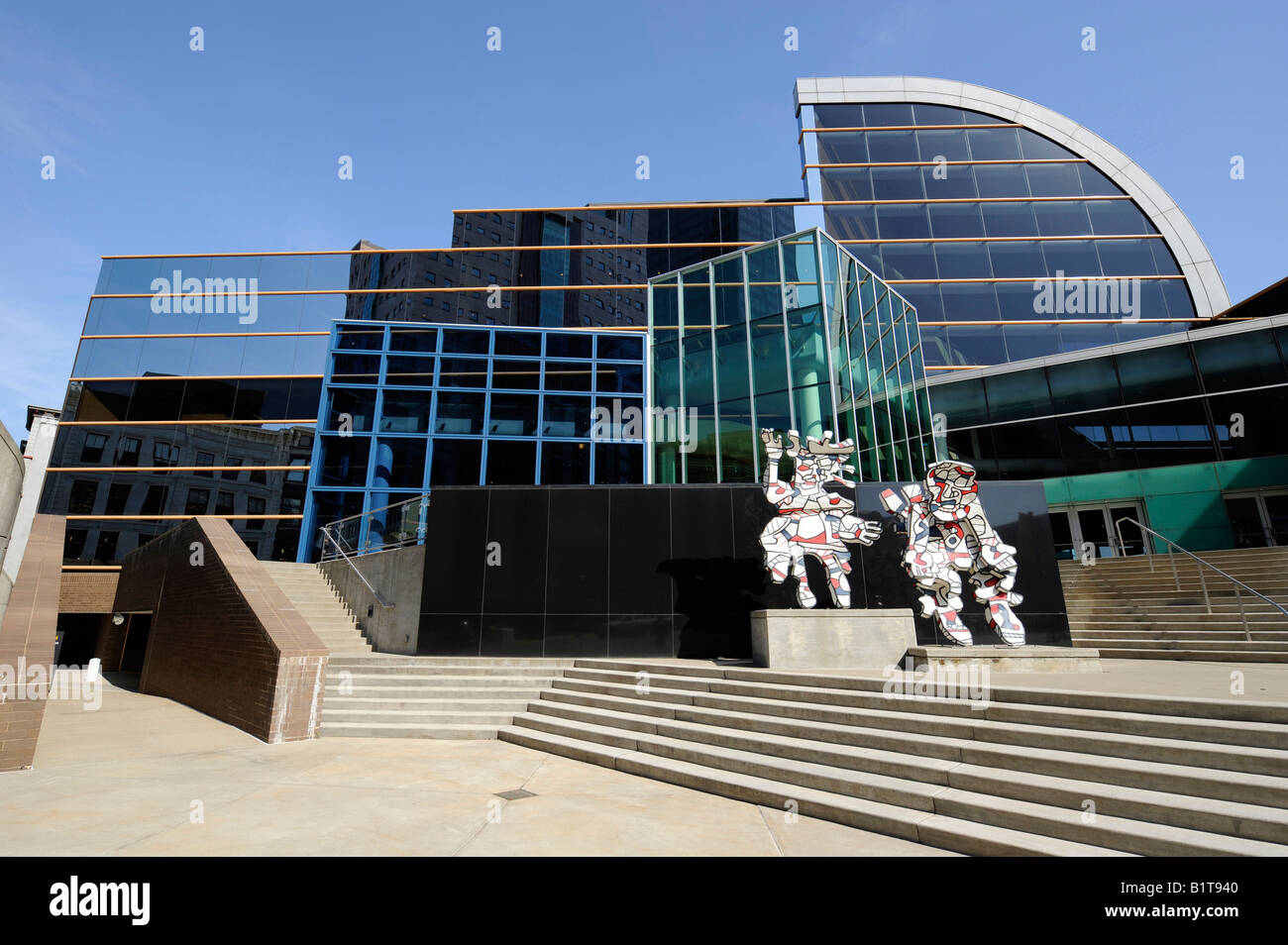 The Kentucky Center in downtown Louisville Kentucky KY Stock Photo - Alamy