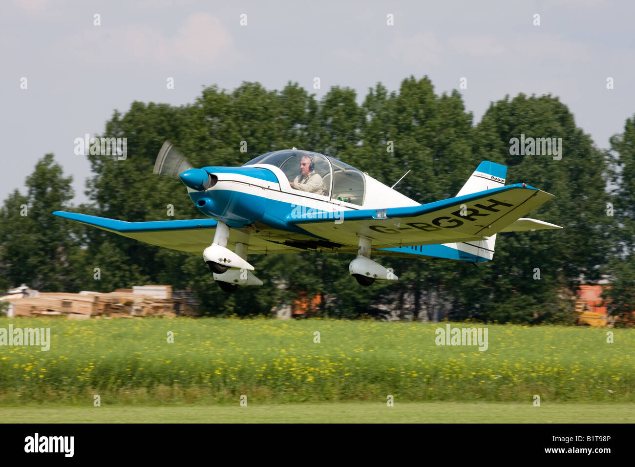 Pierre Robin DR400-2+2 Dauphin G-BGRH in flight after take-off from ...