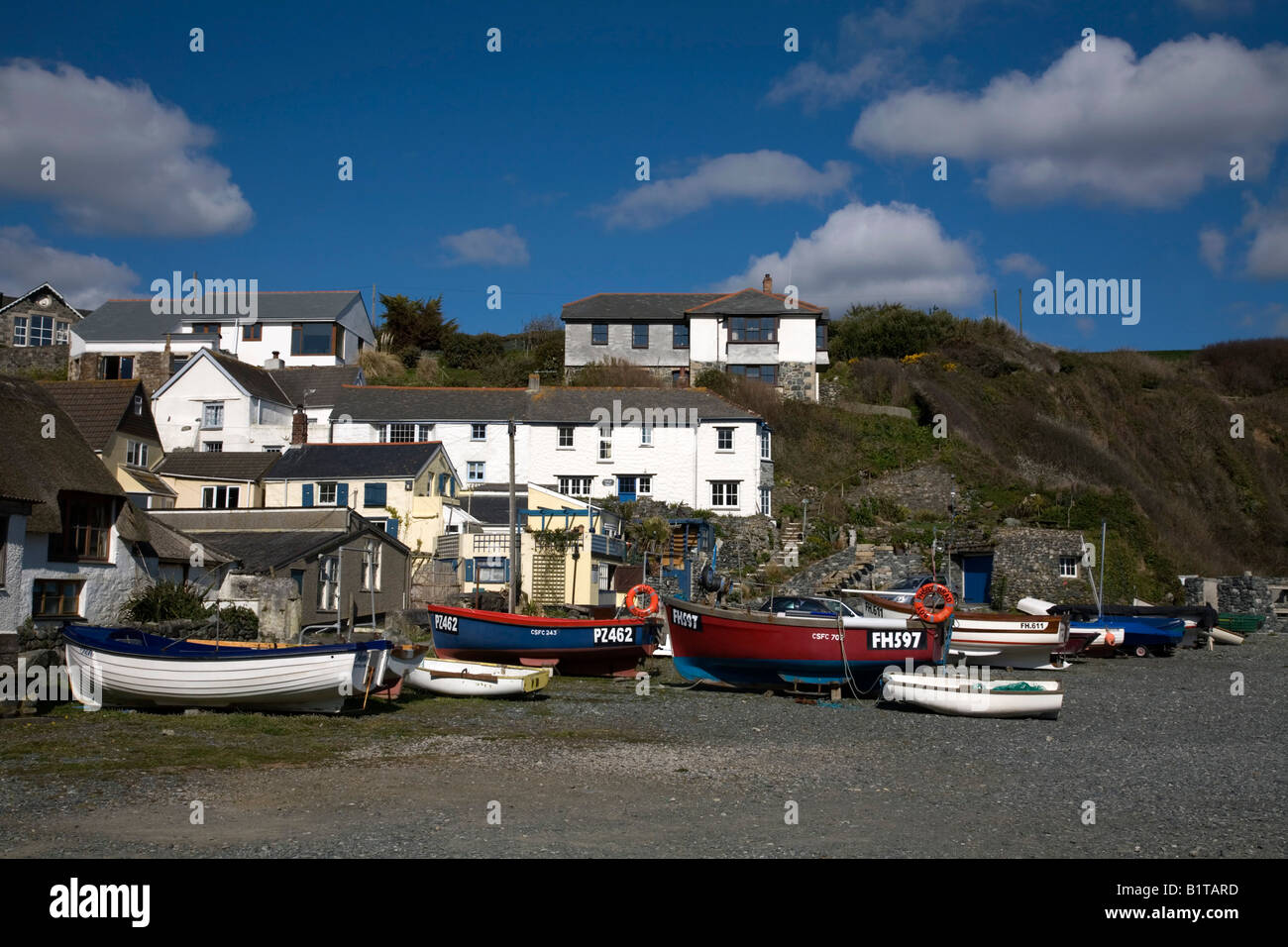 Porthallow cornwall hi-res stock photography and images - Alamy