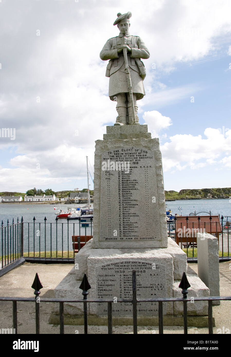 MEMORIAL TO THE DEAD OF PORT ELLEN IN WW1 AND WW2. PORT ELLEN. ISLAY ...