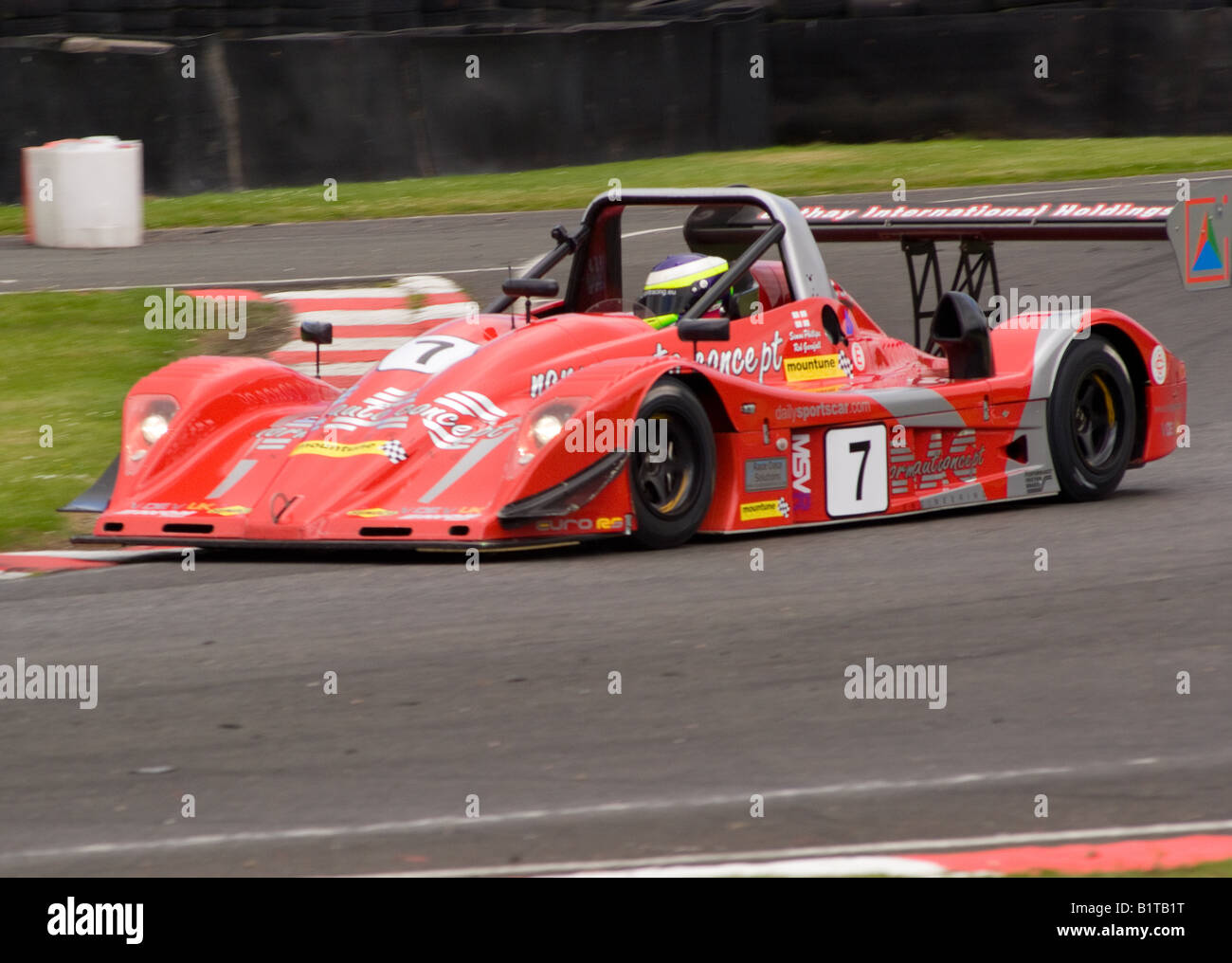 A V de V UK Norma M20F Sports Race Car in Brittens Corner at Oulton ...