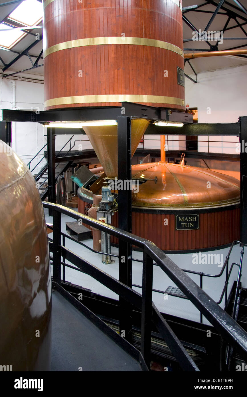 Mash tun hi-res stock photography and images - Alamy