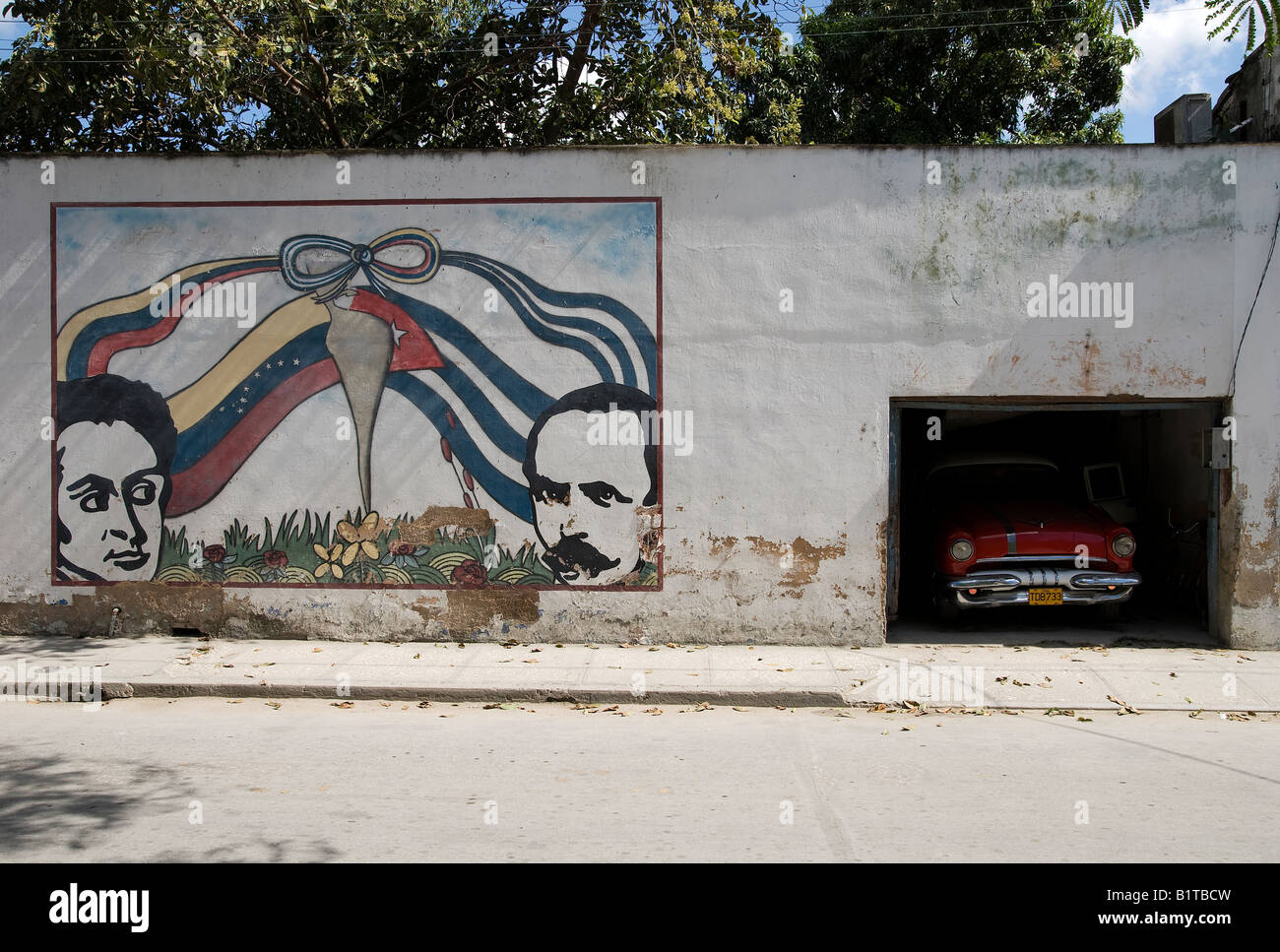 Old cuba paint hi-res stock photography and images - Alamy