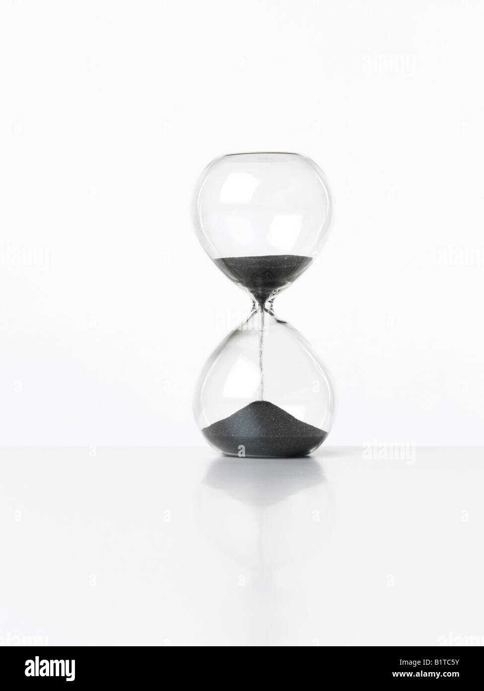 Sand timer running out hi-res stock photography and images - Alamy