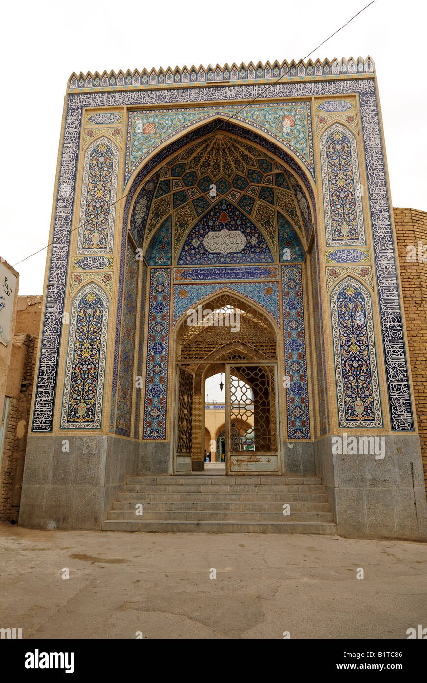 Front elevation of the Amir Chakhmaq Mosque Stock Photo - Alamy